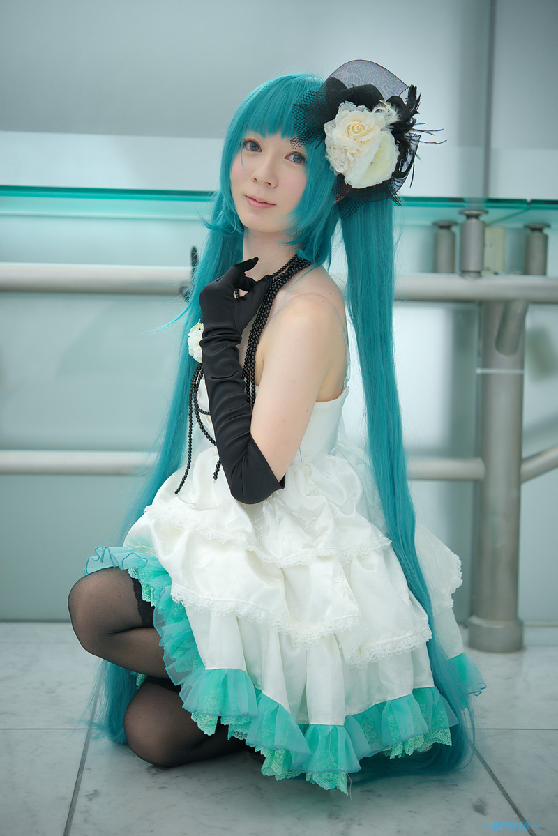 Aqua Eyes Aqua Hair Cosplay Dress Elbow Gloves Flower Gloves Hatsune